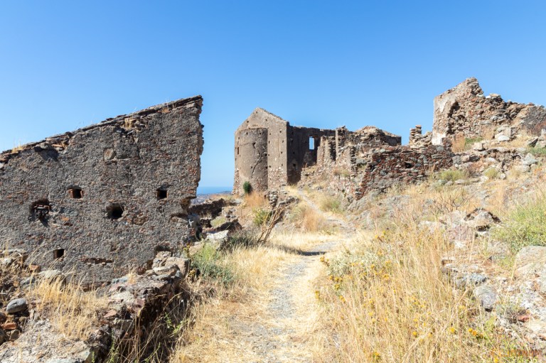 Borgo Amendolea e il suo castello – Calabria – Il primo sito urbex in ...